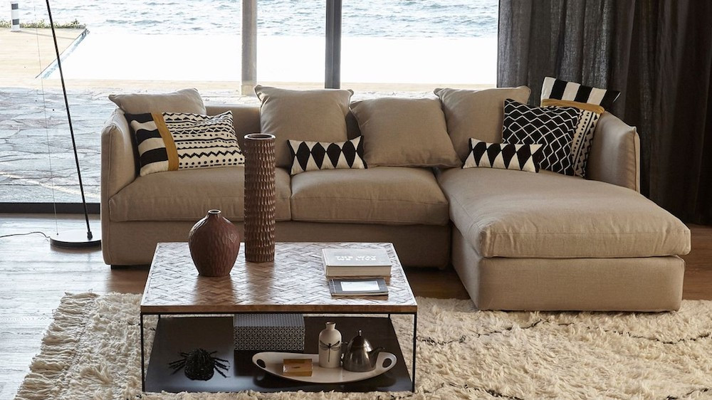 La table basse idéale pour canapé d’angle - Table basse